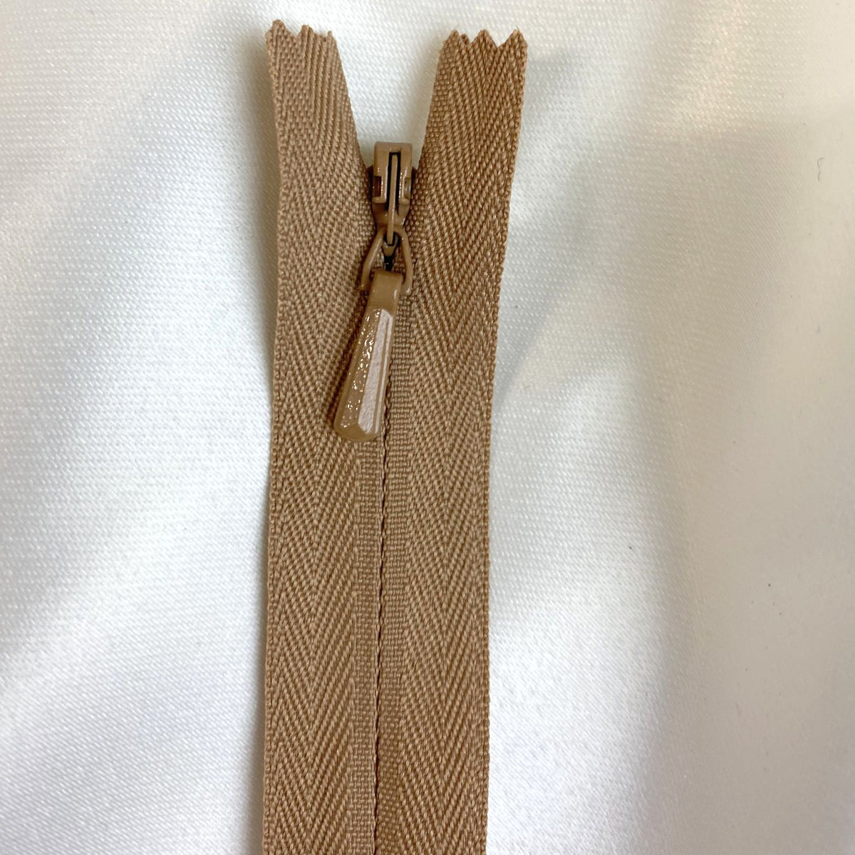 YKK - Concealed Invisible Zip - Light Brown (10") – Croft Mill